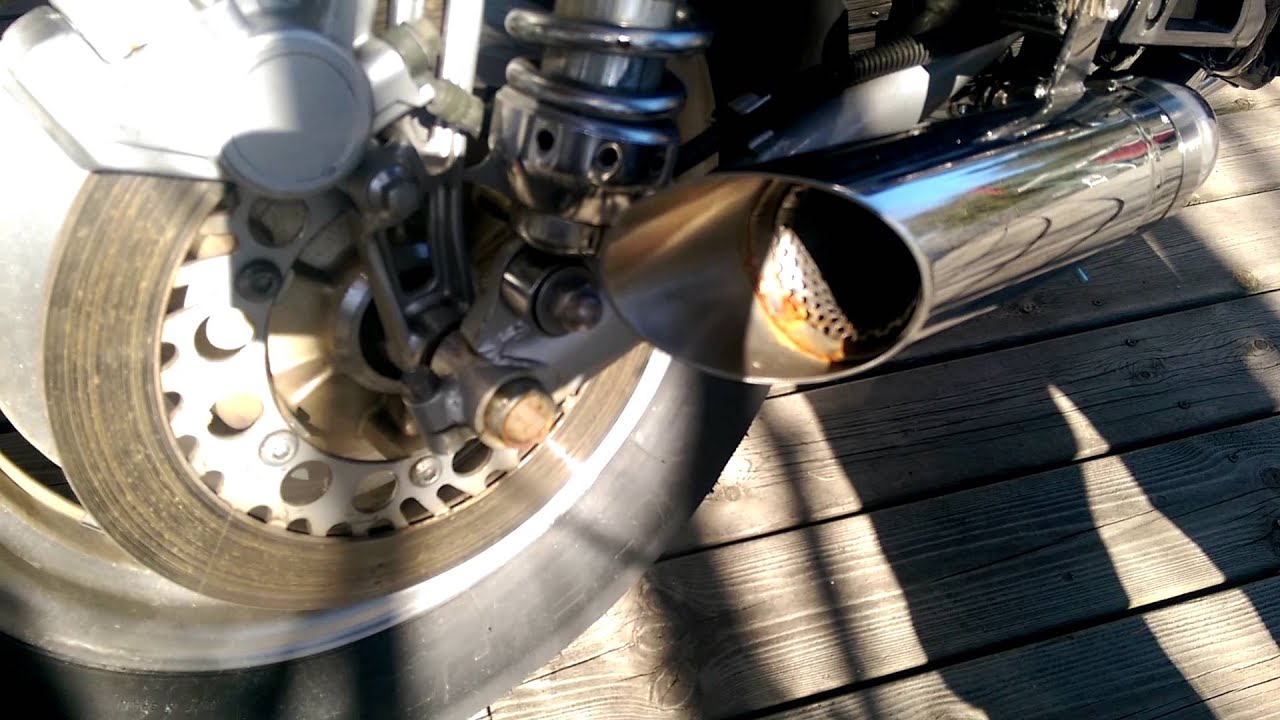 Vmax UFO exhaust just fine.. - YouTube