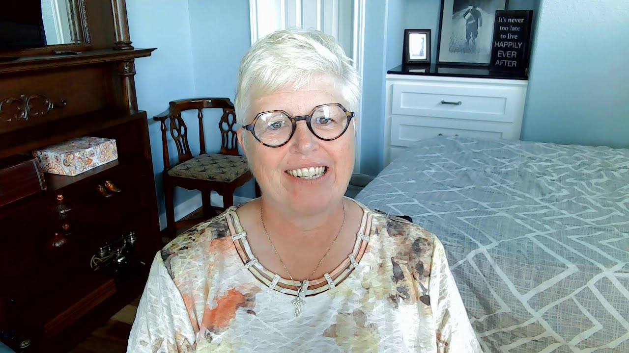 Susan Lynn Psychic Medium Channeling 6 2 20 - YouTube