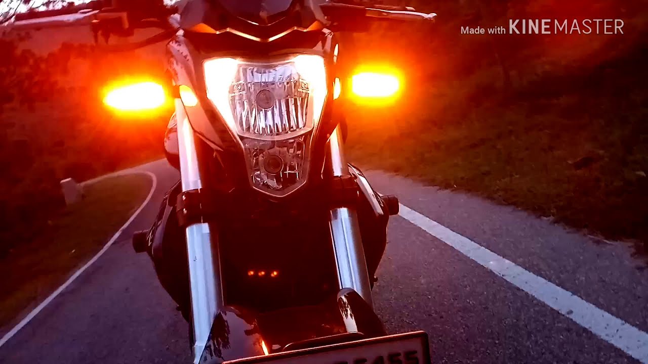 Benelli TNT 300i loud rev's & flyby's - YouTube