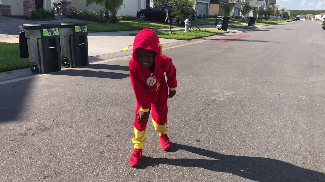 The Flash Playing Outside - YouTube