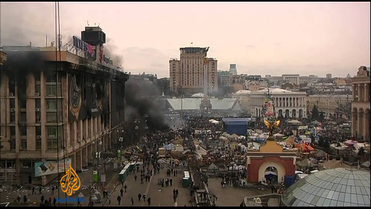 Diplomatic pressure mounts on Ukraine leader - YouTube