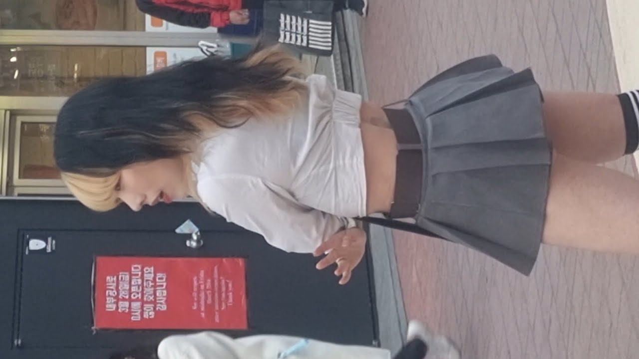 25.3.20 BE OURCREW공연 걷고싶은거리 홍대버스킹 DANCECREW BE OURCREW(비아워크루) by Bigstart - YouTube