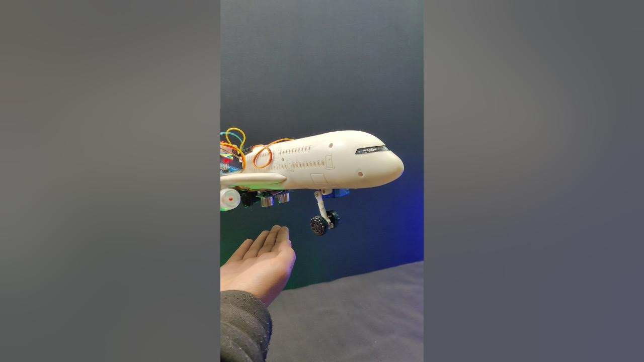 How to make Airplane Landing Gear work | Plane Front Landing System ...