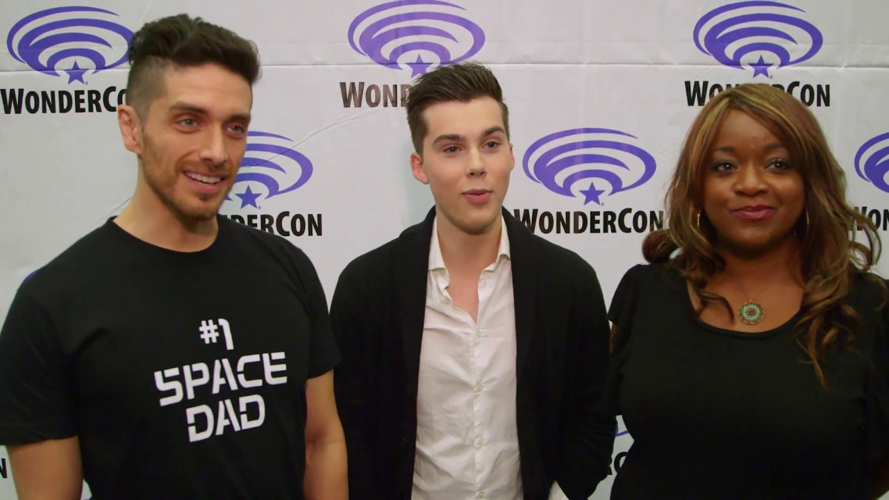 Voltron Cast Talk about Their Favorite Character Moments from Season 2 ...