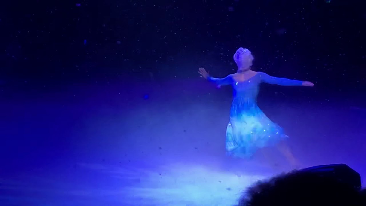 Disney Frozen on Ice- Let it Go by Elsa - YouTube