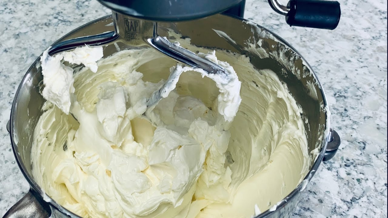 Trying Tigga Mac's Buttercream Recipe - YouTube