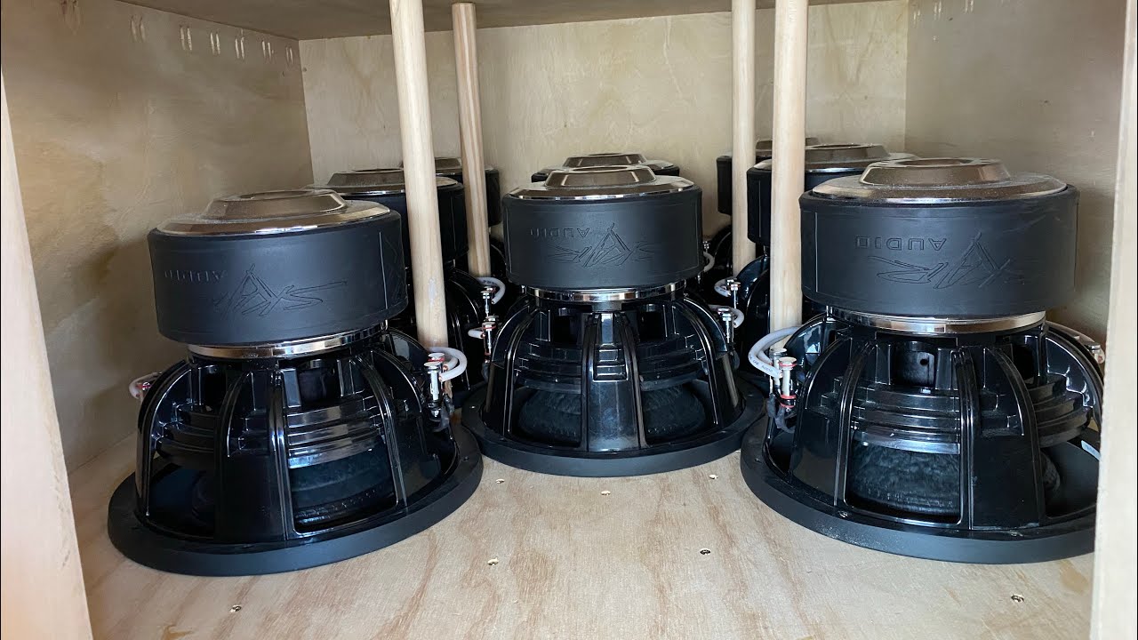 8 Skar Audio ZVX 12s Powered By A Crescendo 17k! - YouTube