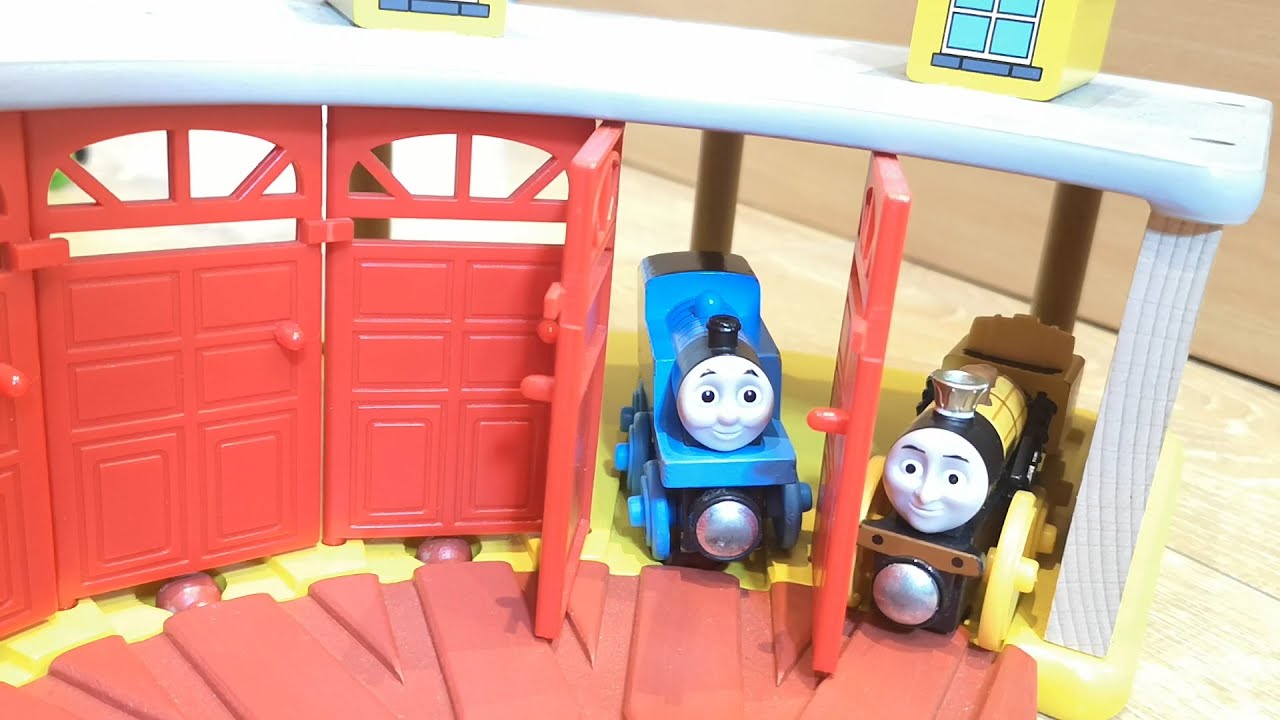 Thomas & Friends Brio Subway Tunnel Build and Learn, Play later, Toy ...