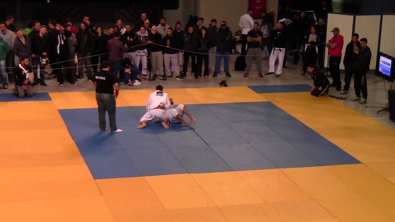 Πανελληνιοι αγωνες bjj 2013 Giorgos G. - YouTube
