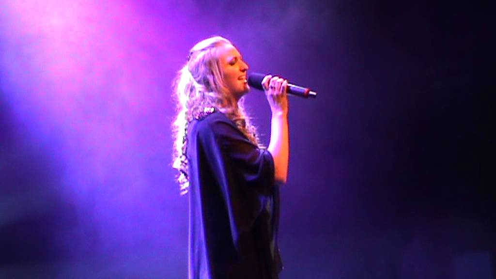 Chantal Prins - Waking up in vegas - YouTube