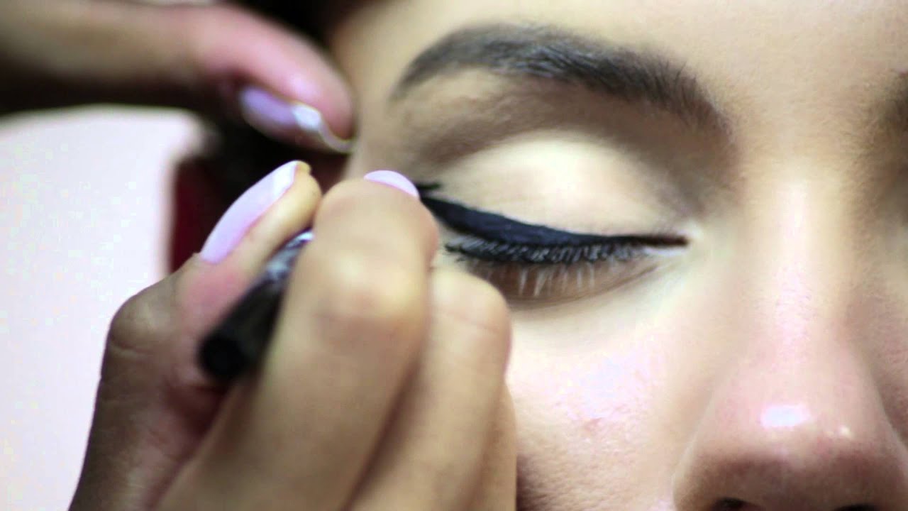 Sephora - Eyeliner Styles - YouTube