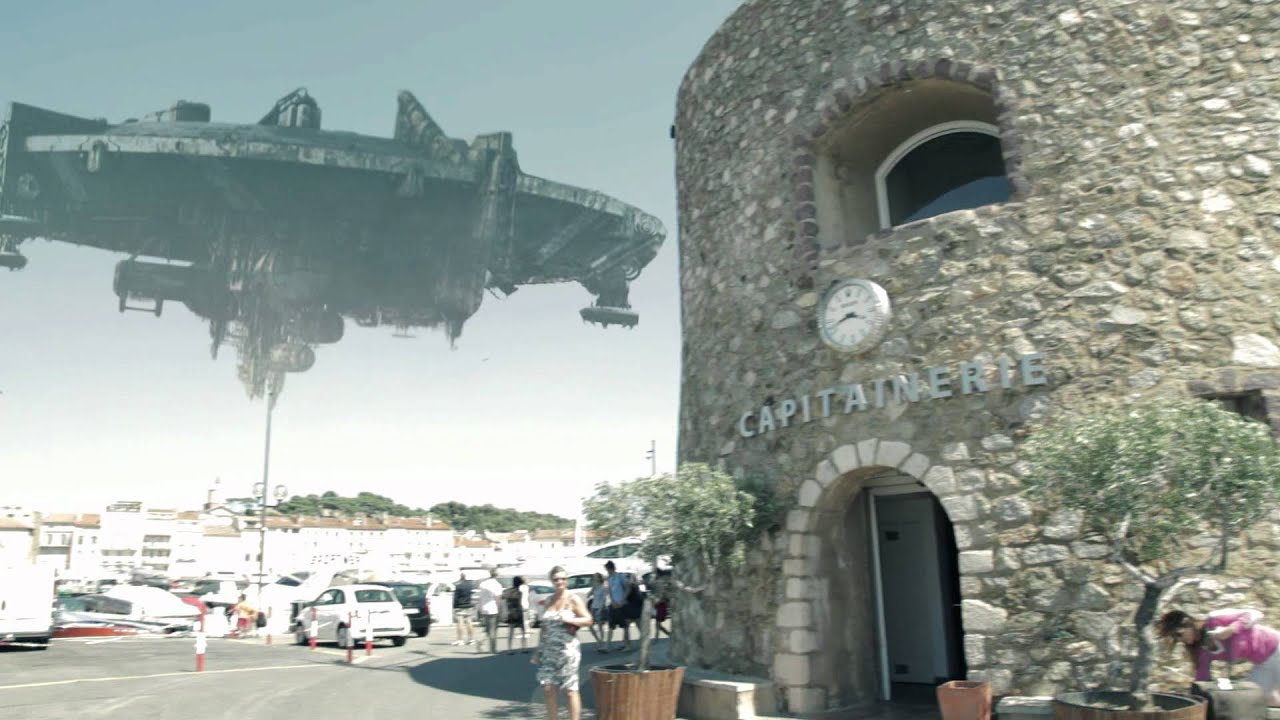 Truc bizarre à Saint-Tropez - YouTube