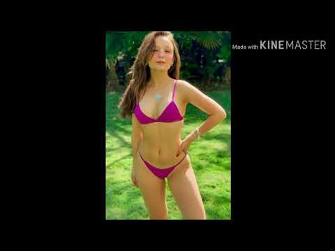 LARISSA MANOELLA E SUA BUCETA DELICIOSA