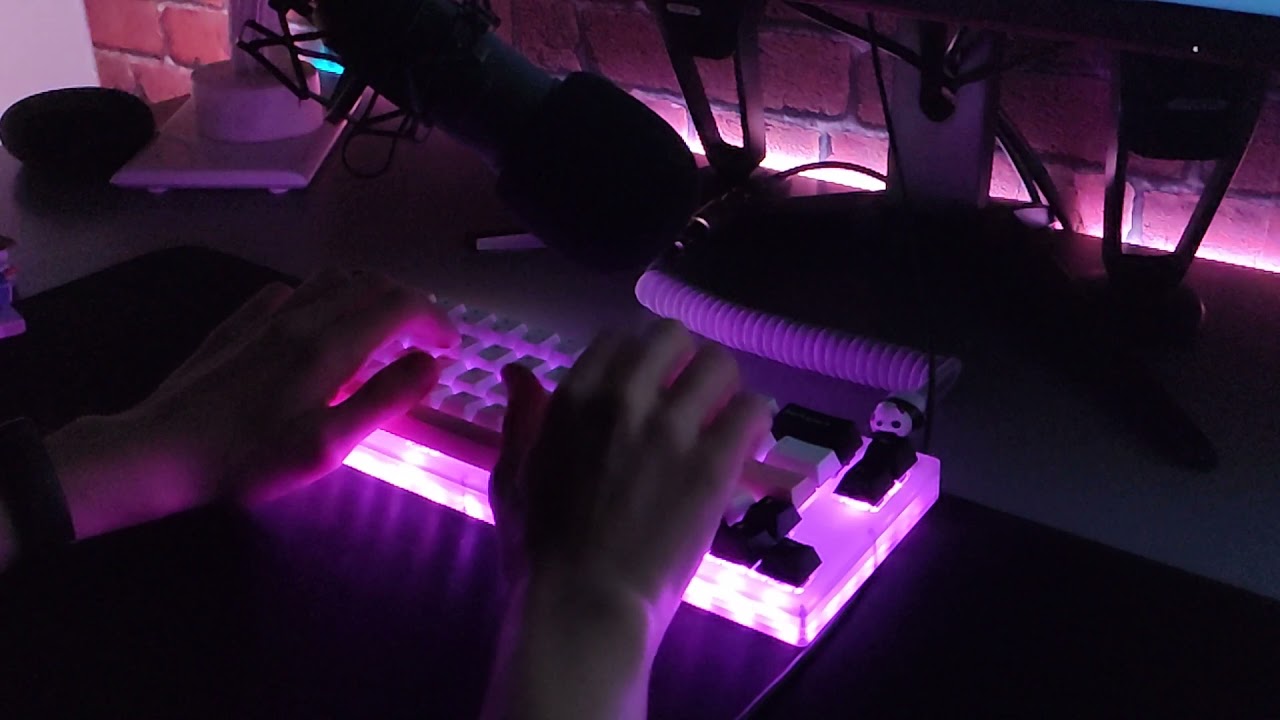 My latest Silent YC66 Keyboard build! - YouTube