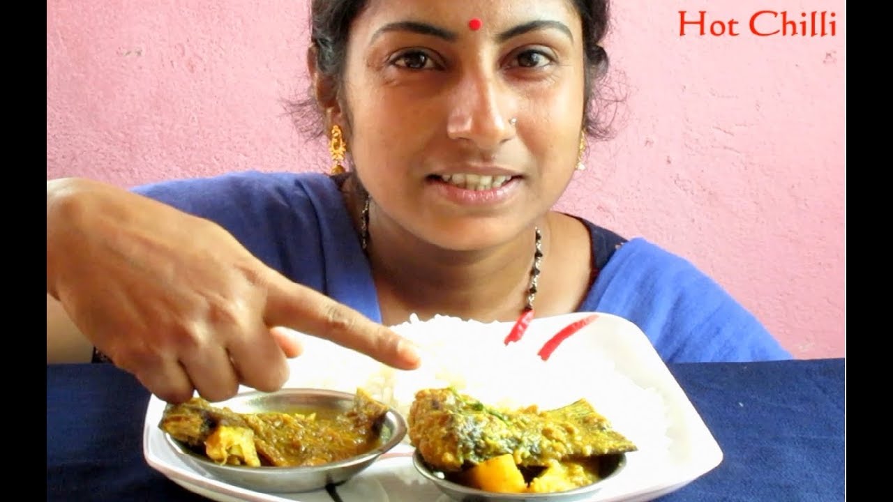 Eating Chanda Mach, Katla Mach With Rice || Hot Chilli - YouTube