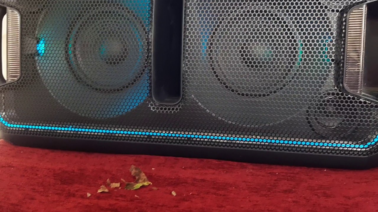 Sony GTK-XB7 bass test - YouTube