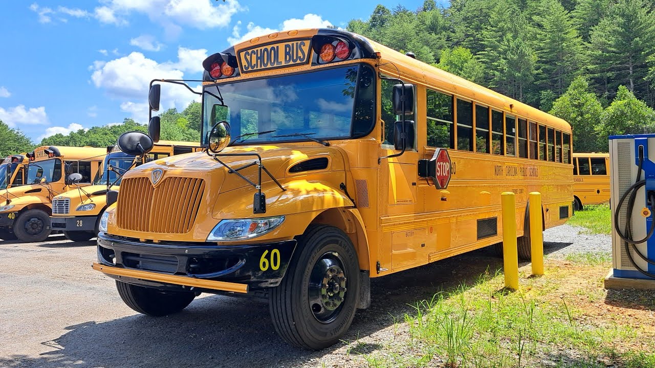 Walkaround of Bus 60 - YouTube