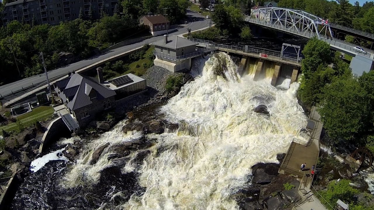 Bracebridge, Ontario - YouTube