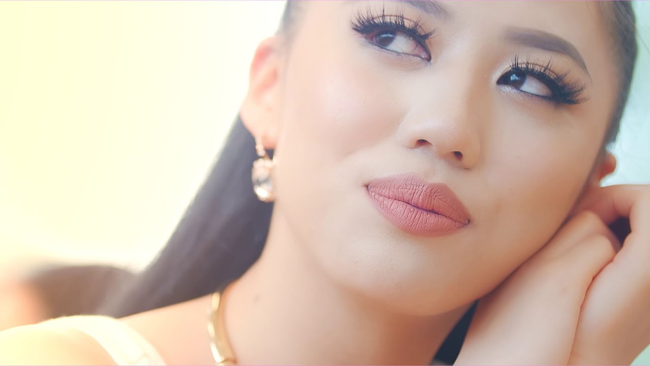 Madame StacE || Kuv Xav MV - YouTube