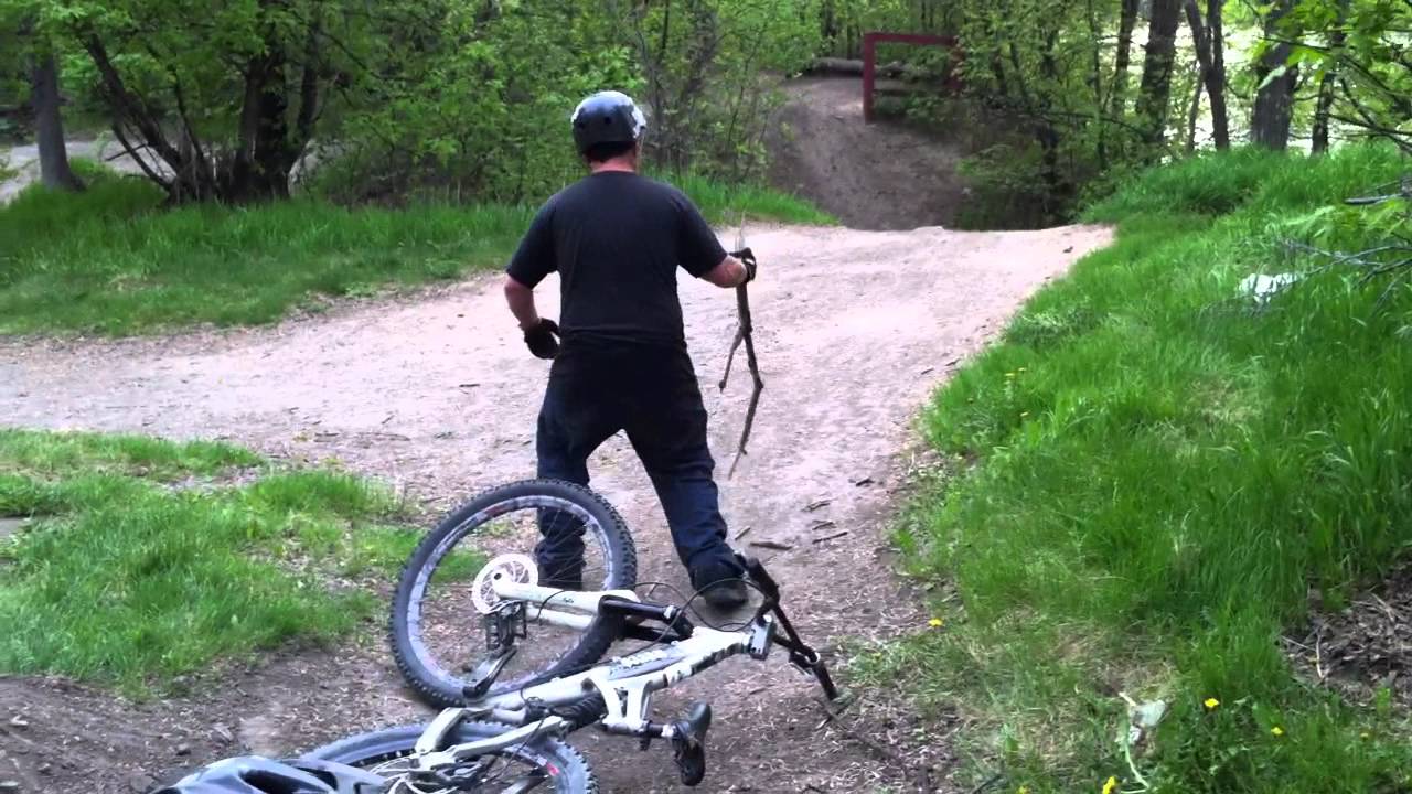 THE OLDEST MOUNTIAN BIKE FREE RIDER - YouTube