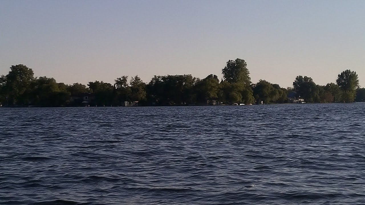 Nature On The Bay Of Quinte Water - YouTube