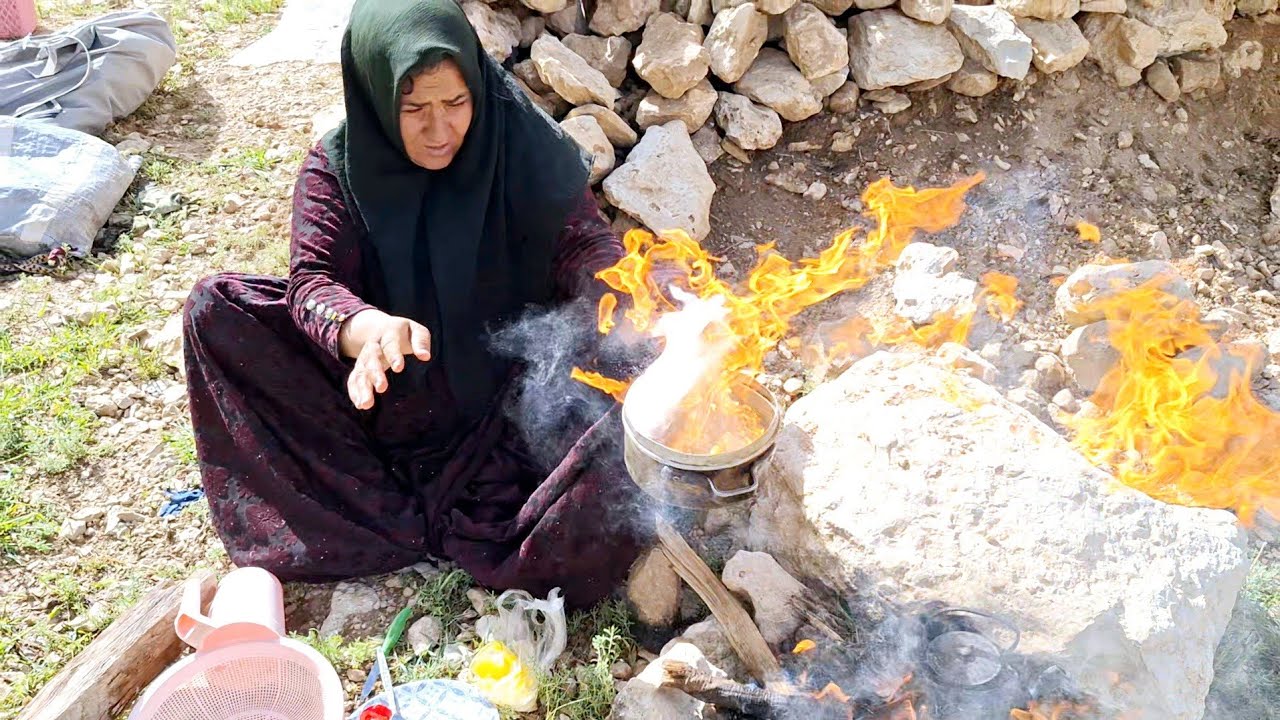 The efforts of Zohre and her children in search of shelter for ...