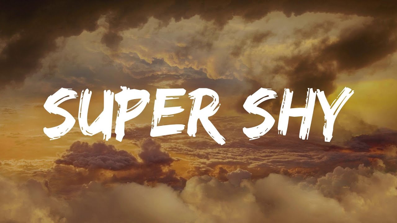 NewJeans - Super Shy (Lyrics) - YouTube