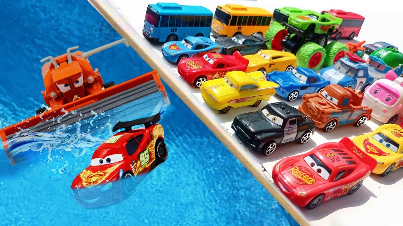 Disney Pixar Cars That Fall Into The Water! Lightning McQueen, Tow ...