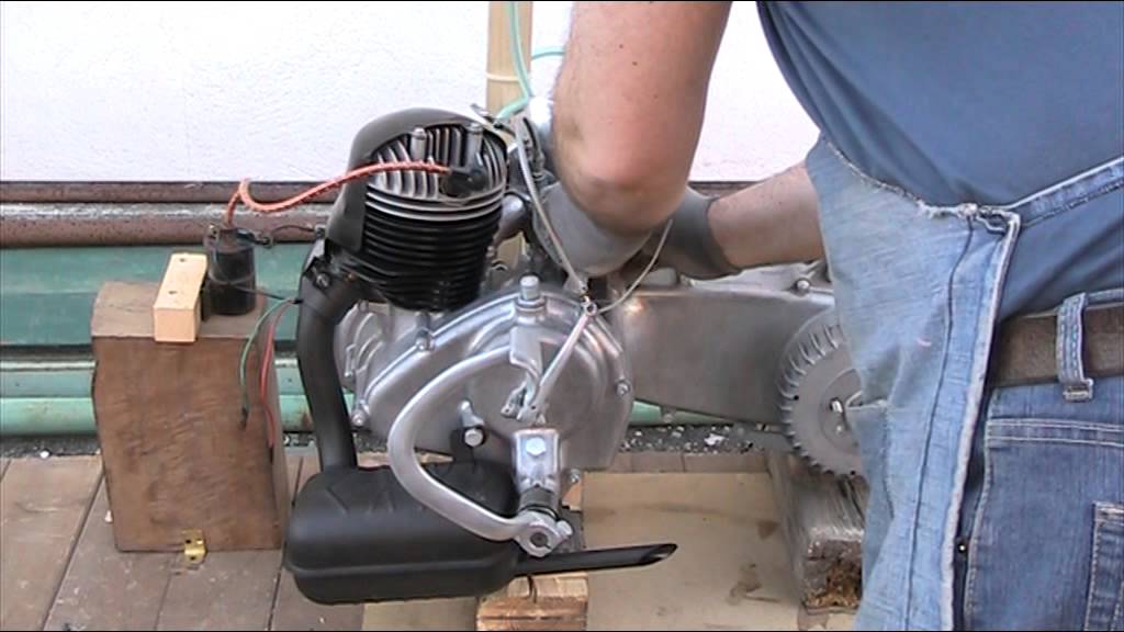 ISO DIVA ( Iso F 150 ) : prima accensione motore dopo 40 anni ! - YouTube