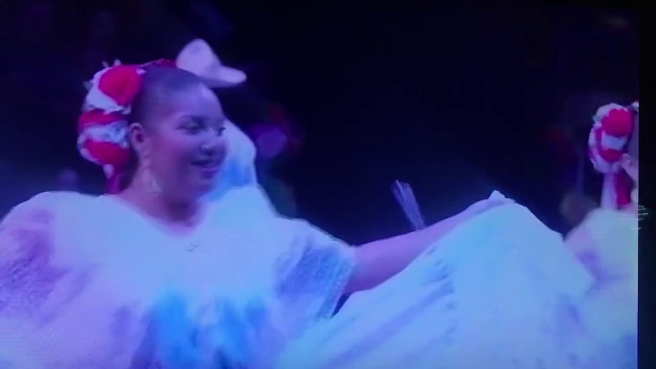 PVHS Folklorico- El Colas - YouTube