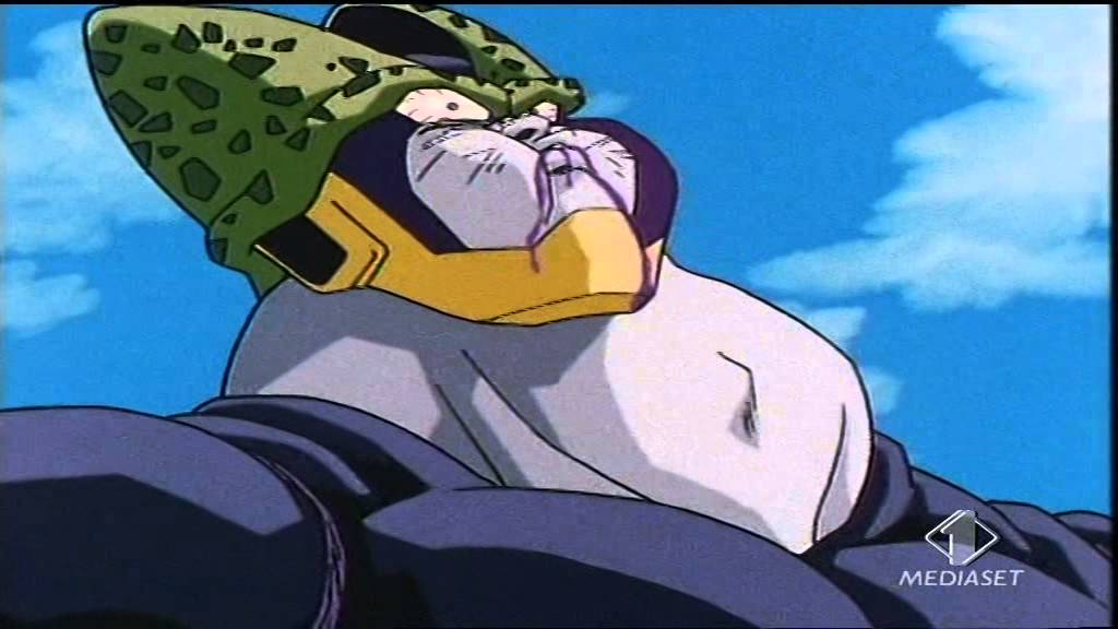 Goku fa vomitare Cell - YouTube