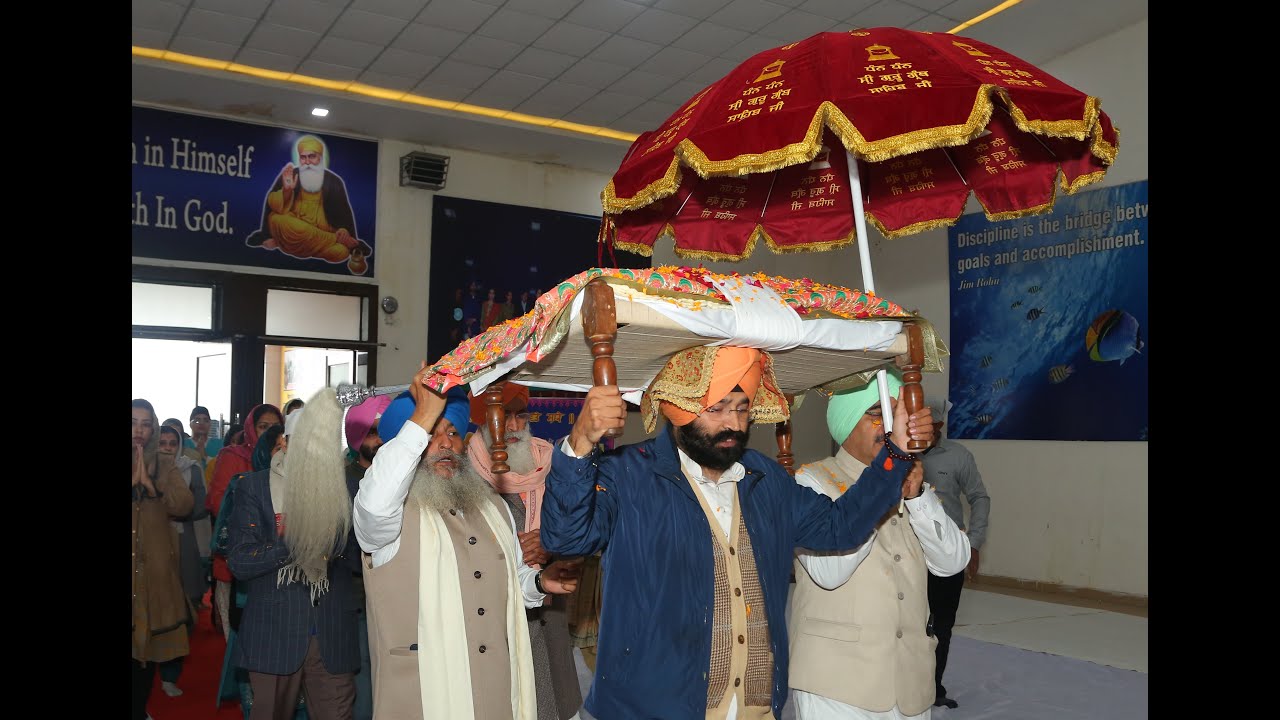 ਨਿੱਕੀਆਂ ਜਿੰਦਾਂ ਵੱਡੇ ਸਾਕੇ @ Baba Gandha Singh Public School-Barnala ...