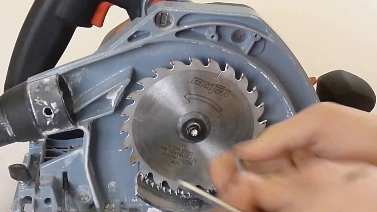 Mafell fréza na sádrokarton MF 26 cc RIGIPS - řezání - YouTube