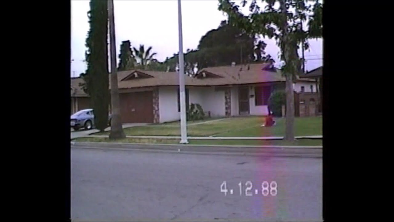 April 12, 1988 What the inside of a house looked like in the 80s - YouTube