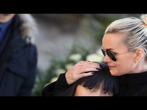 Jade Hallyday sexy sur Instagram, elle se fait lyncher