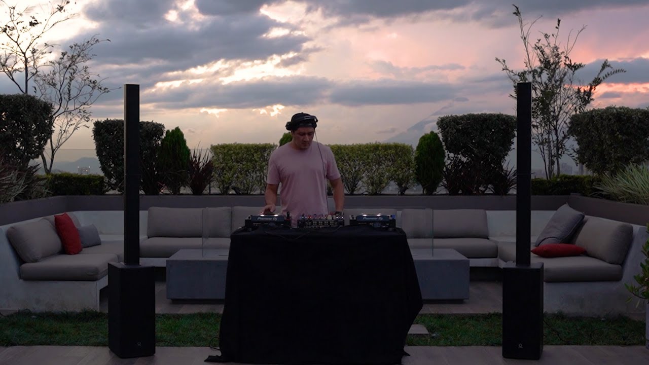 Roberto Ruano - Live from Guatemala City (7K Live Session) - YouTube