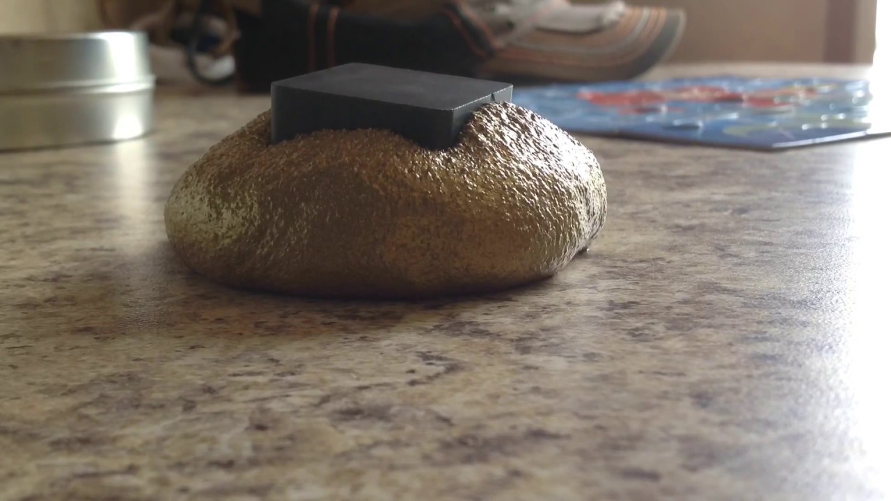 Crazy Aaron's Magnetic Thinking Putty Gold Rush Timelapse - YouTube