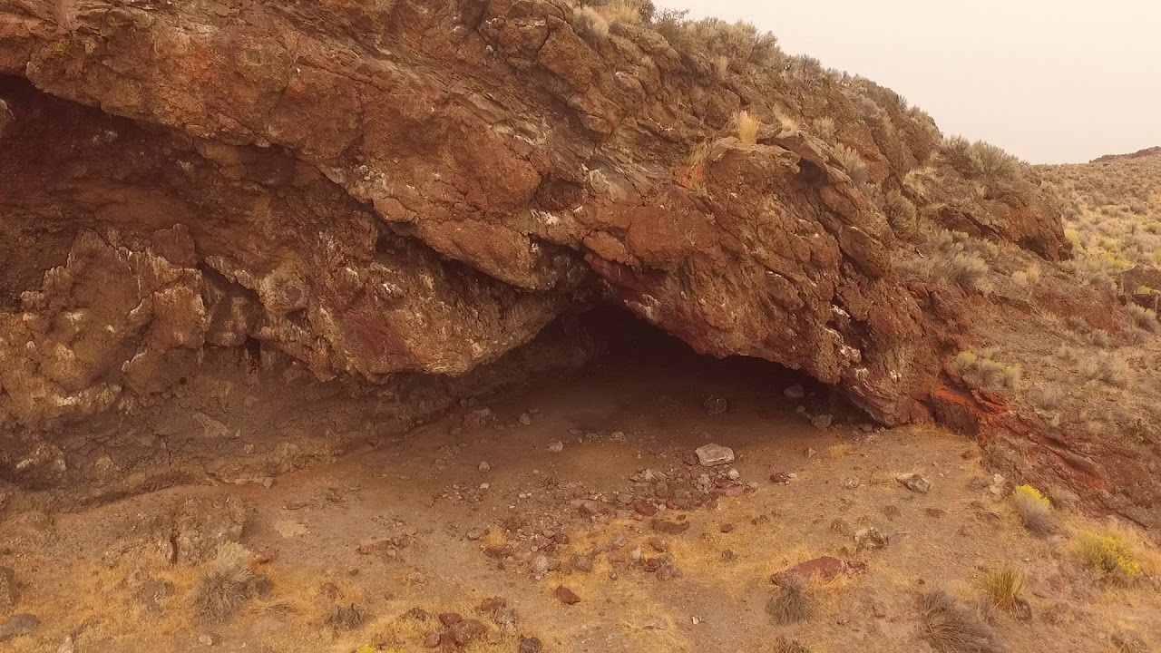 Drone Tour of Fort Rock Cave, Oregon, site of 11,000 year old sandals ...