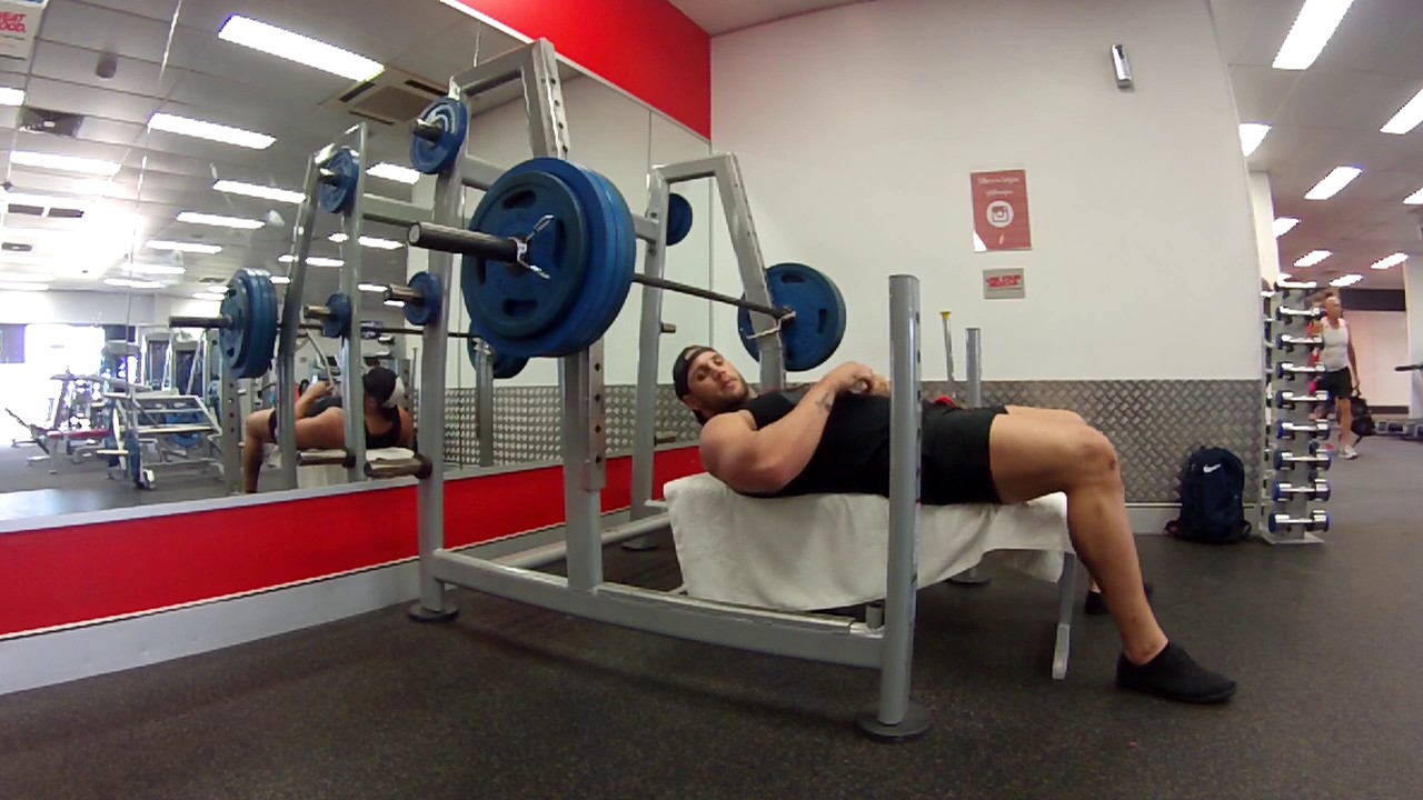 bench press 160kg no spot 1 rep - YouTube