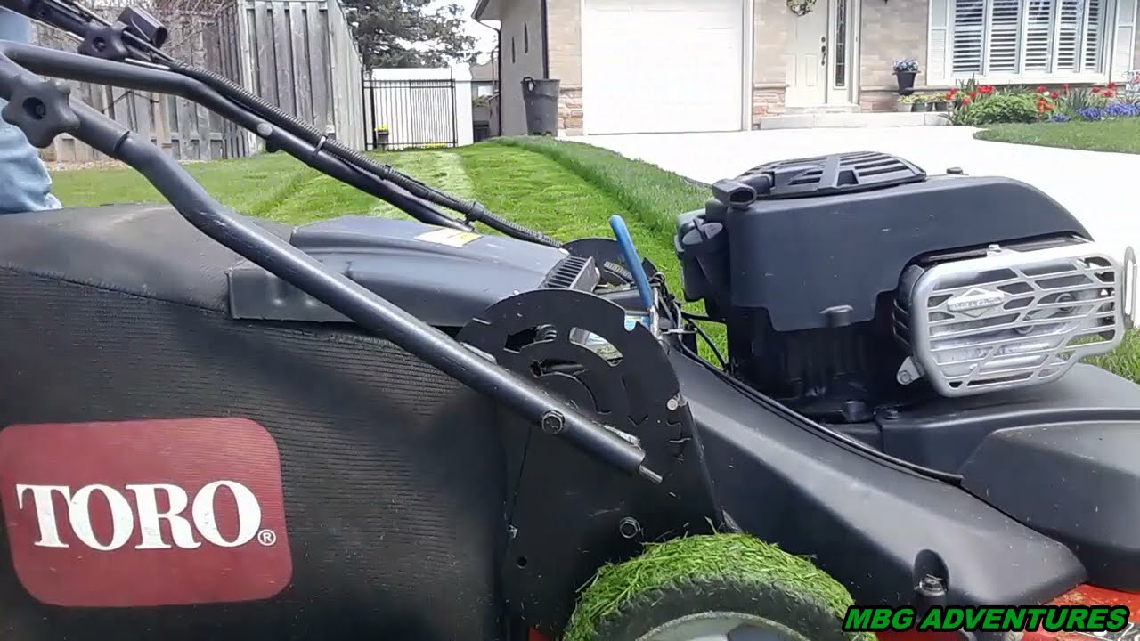 Toro Timemaster 30 - Bagging Tall Think Grass - YouTube