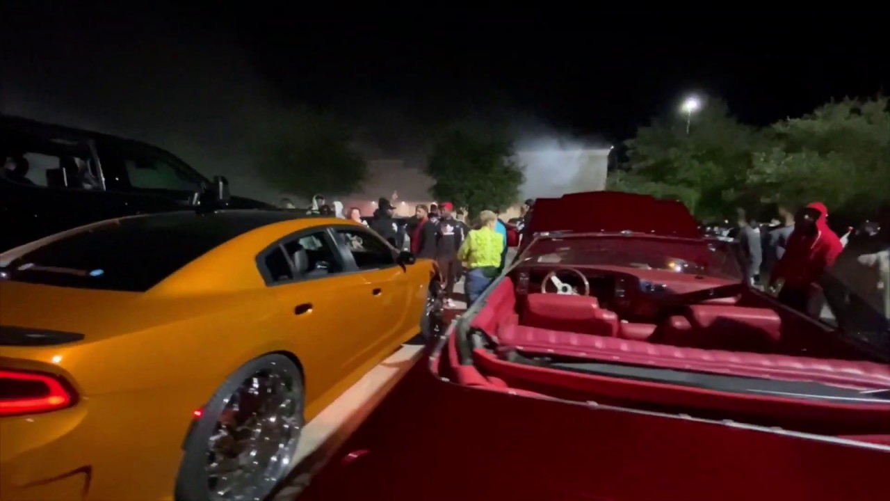 Craziest Car Meet Ever... Burnouts Everywhere - YouTube