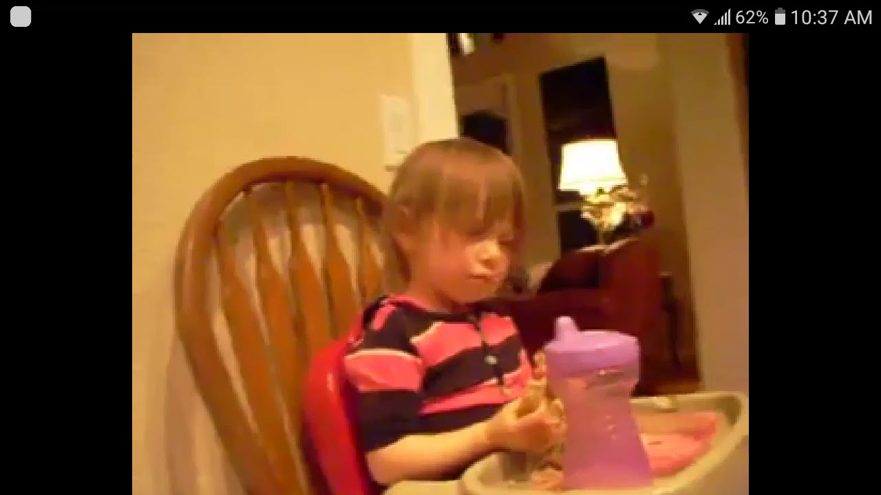 Hannah falls asleep while eating - YouTube