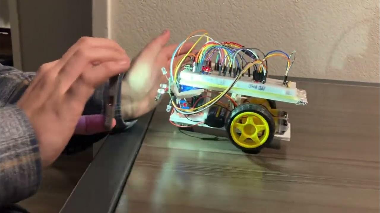 Lab 6: Light Following Robot - YouTube