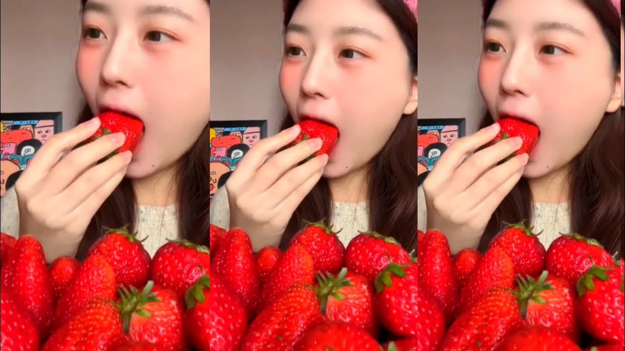 [ASMR] Mukbang Fresh 🍓 Strawberry Eating show - YouTube