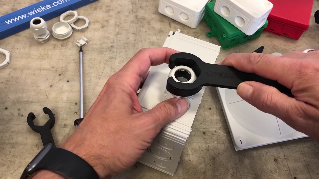 Cable entry via knockout entry: The COMBI junction boxes from WISKA ...