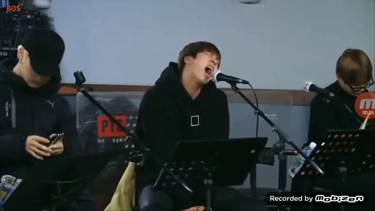 Jin's high notes boys take notes!!!! - YouTube