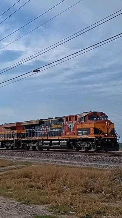 KCSM 4721 y El Mexica en Nuevo Laredo - YouTube