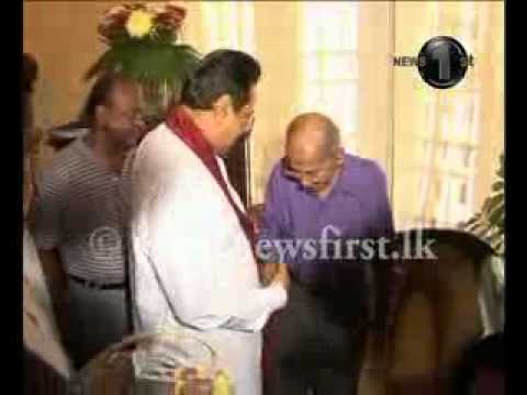 Dr. Lester James Peiris celebrates his birthday - YouTube