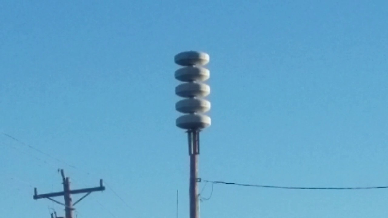 federal modulator siren - YouTube