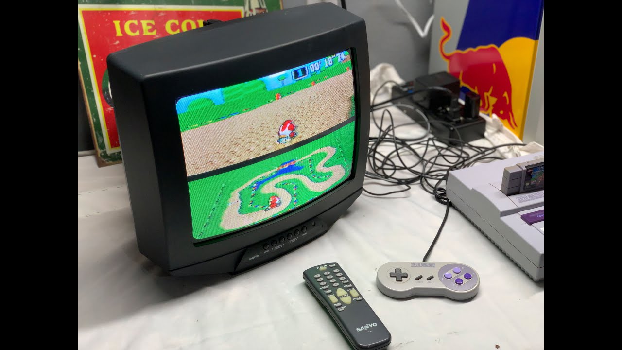 Sanyo DS13SPJ 13" retro gaming CRT TV detailed and review - YouTube